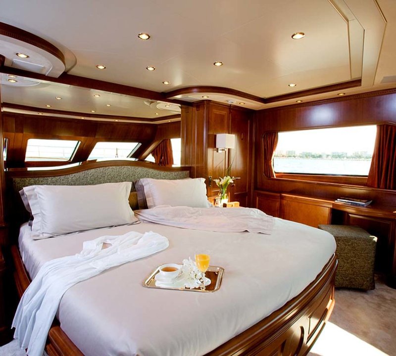 JAZZ Yacht Charter Details, Benetti Motor Yacht | CHARTERWORLD Luxury ...